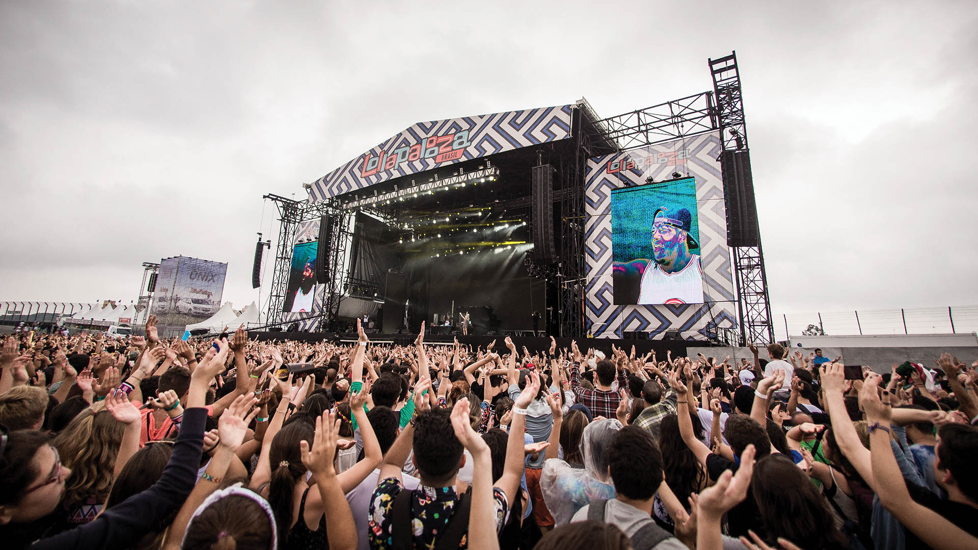 Sincronia das multidões - Revista Casper